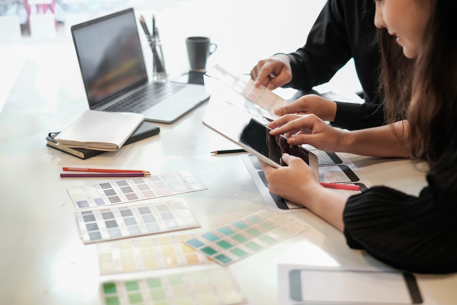 Language User Interfaces vs. Conversational User Interfaces